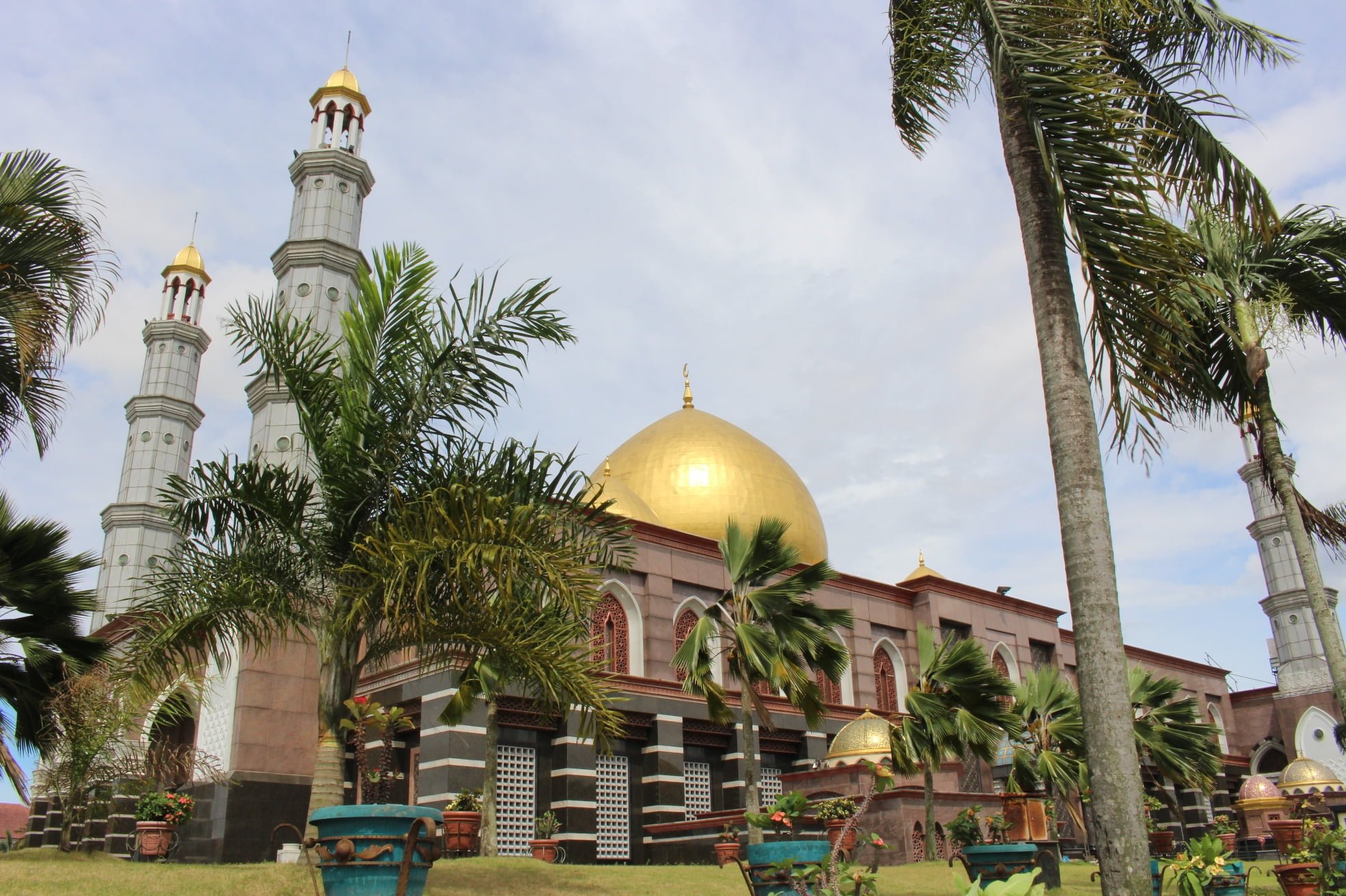 Fakta Menarik Seputar Masjid Kubah Emas Depok - Masjid Nusantara