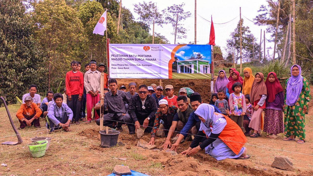 Peletakan Batu Pertama Tandai Pembangunan Masjid Pinara - Masjid Nusantara